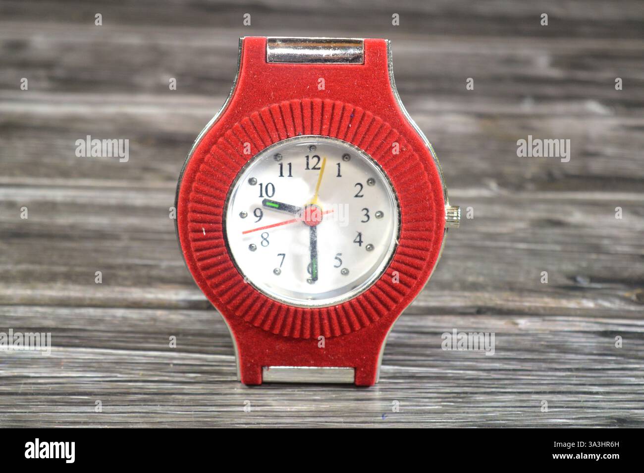 clock or chronometer, a device that measures and displays time, measure ...