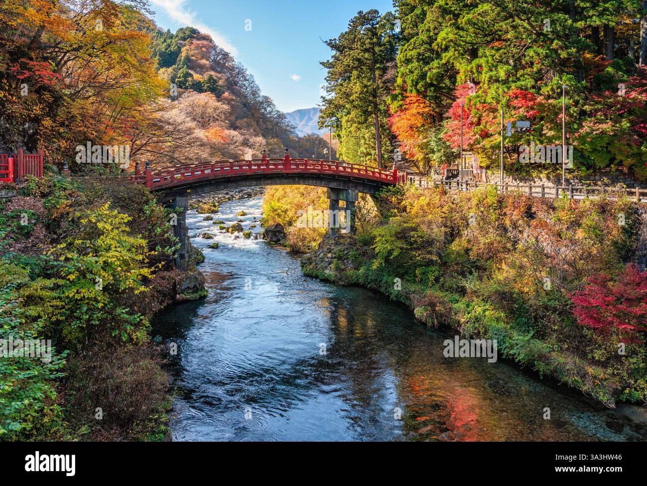 Scenographic sight with the famous Shinkyo Bridge in Nikko during fall ...