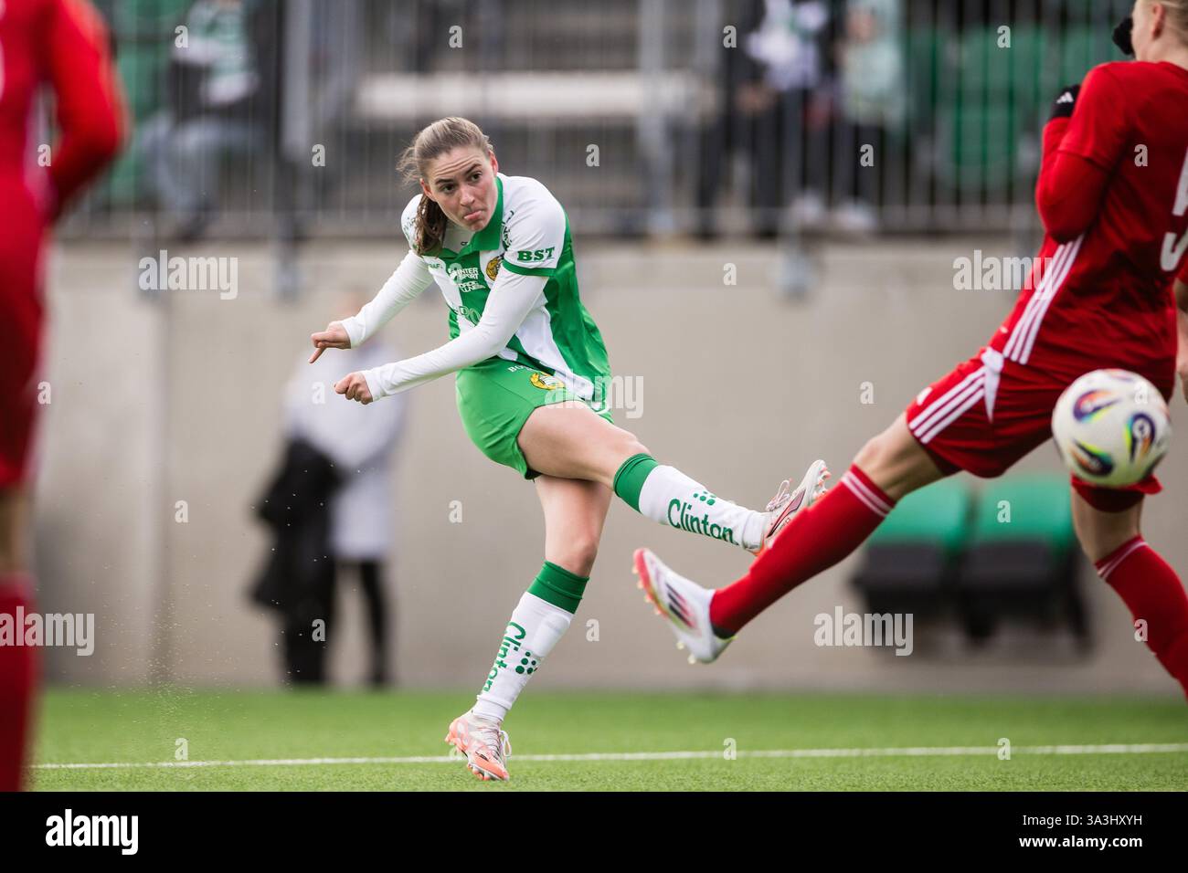250316 Hammarbys Smilla Vallotto under fotbollsmatchen i Svenska Cupen ...