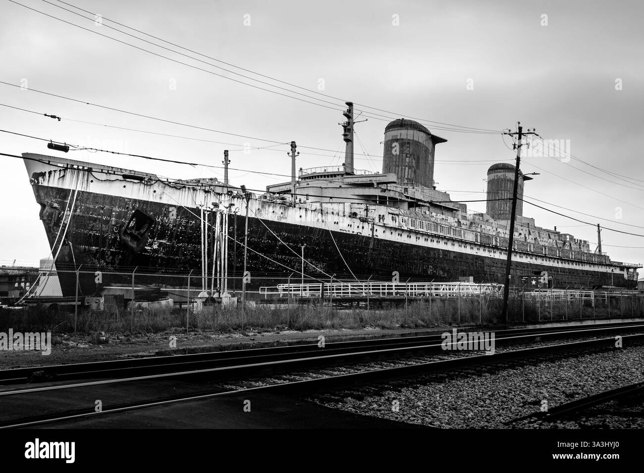 Ship_legacy hi-res stock photography and images - Alamy