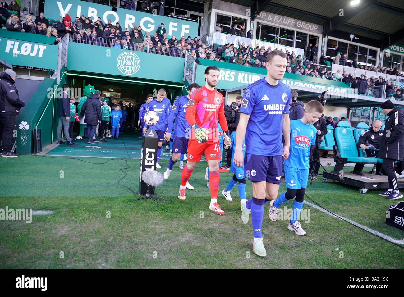 Viborg, Denmark. 16th Mar, 2025. Superligakampen mellem Viborg FF og FC ...