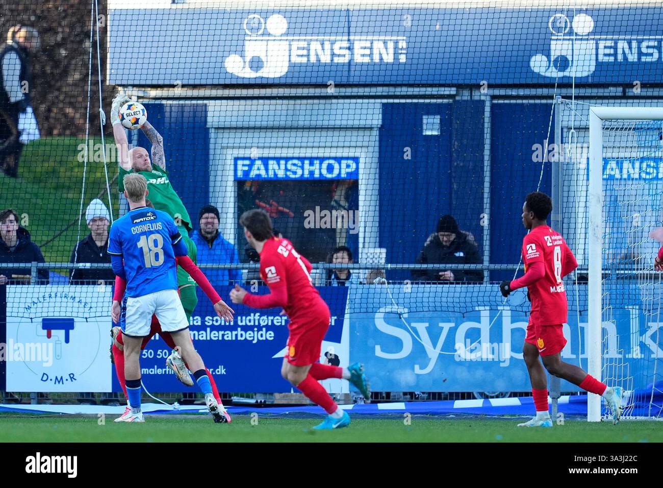 Superligakampen mellem Lyngby Boldklub og FC Nordsjaelland paa Lyngby ...