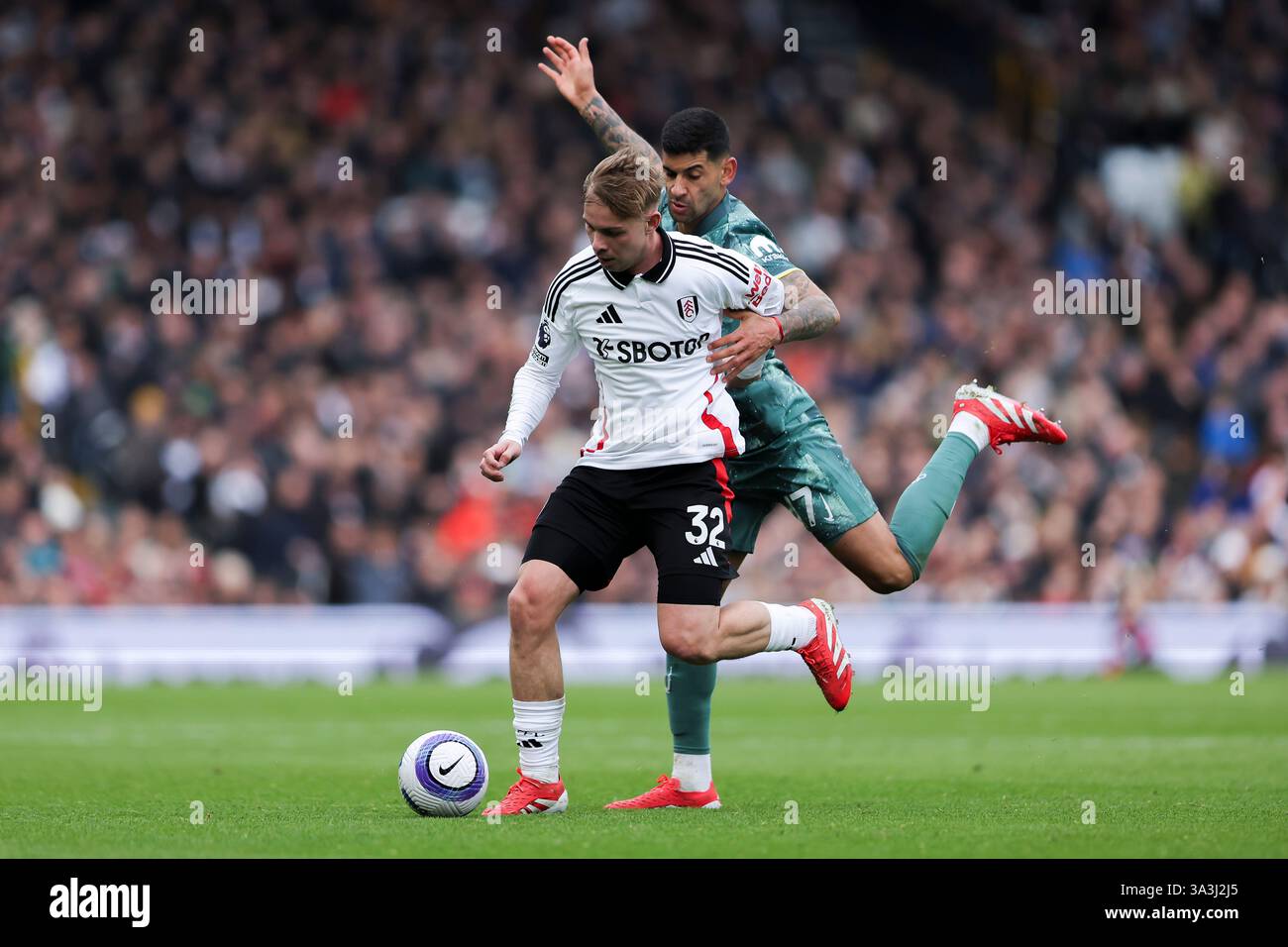 Craven Cottage, Fulham, London, UK. 16th Mar, 2025. Premier League ...