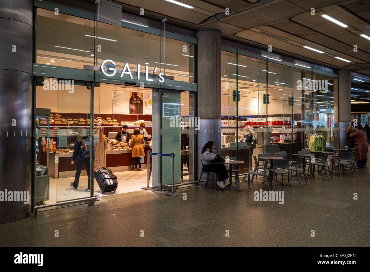 Gail's Bakery St Pancras Station London. Gails Bakery on the concourse ...