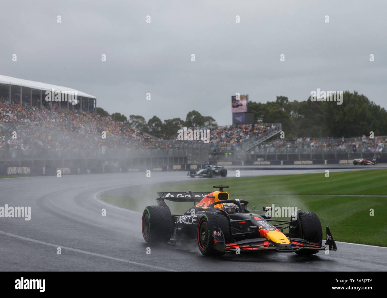 (250316) -- MELBOURNE, March 16, 2025 (Xinhua) -- Red Bull's Max Verstappen of the Netherlands ...