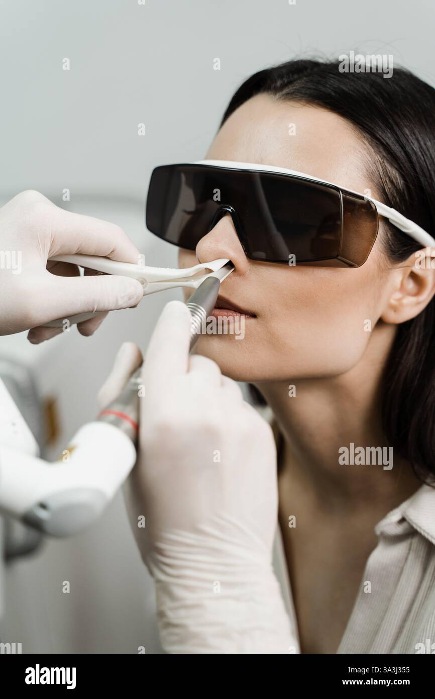 Laser treatment inflammation of the nasal lining, runny nose, sneezing ...