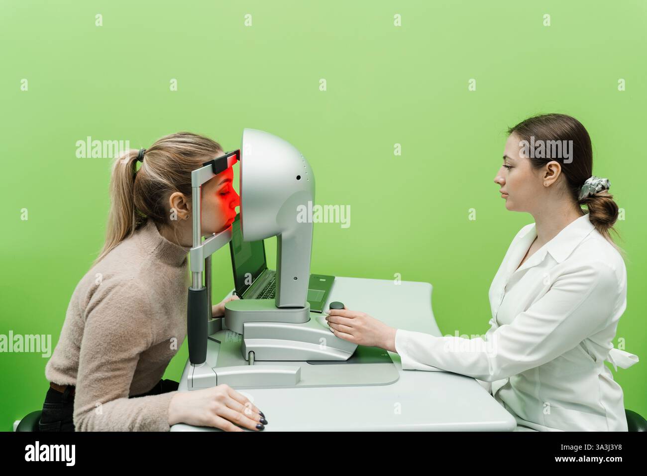 Corneal topography eye vision test for visual description of the shape ...