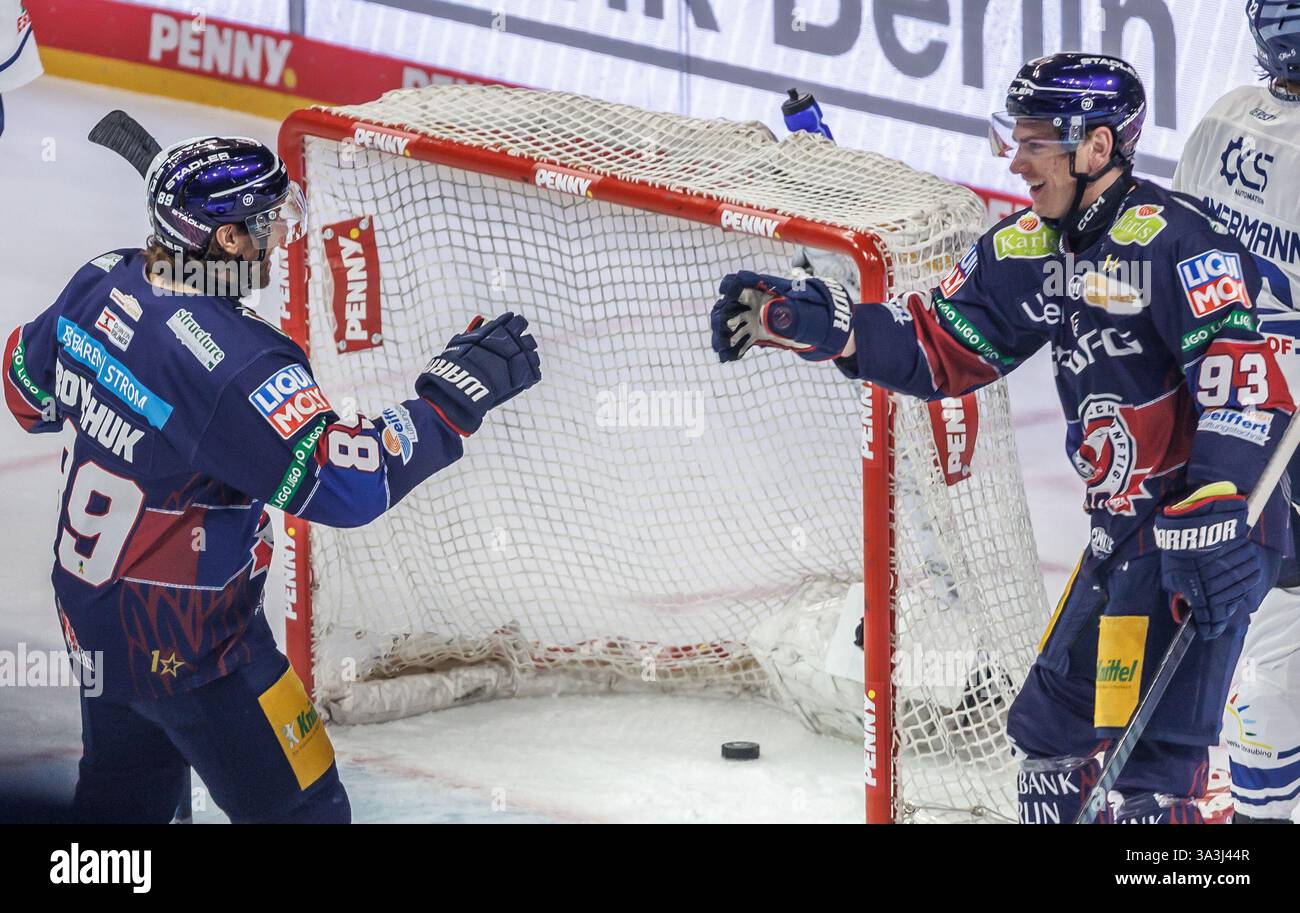 Berlin, Germany. 16th Mar, 2025. Ice Hockey: DEL, Eisbären Berlin ...