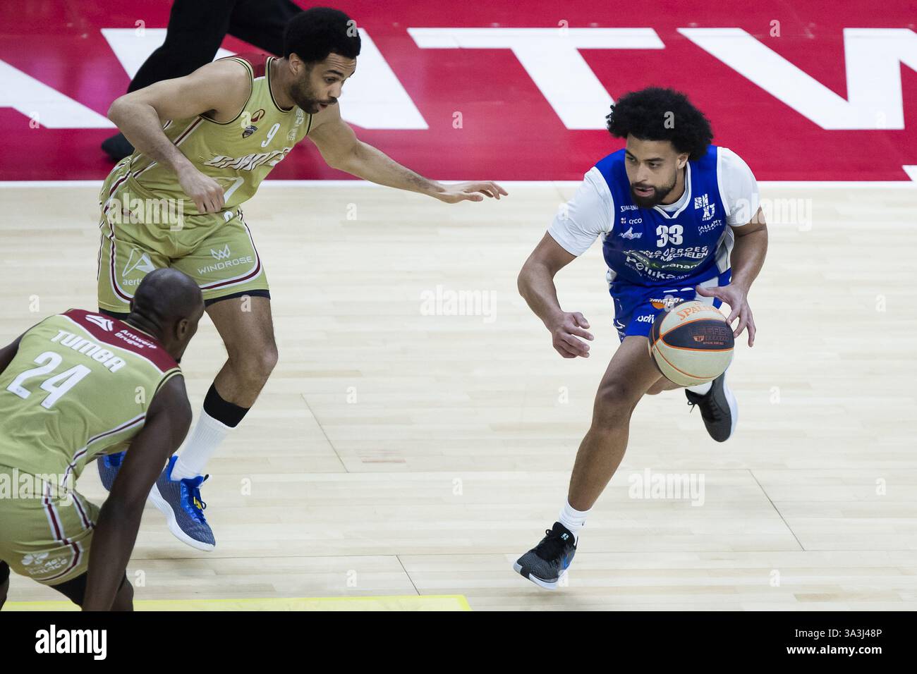 Antwerp's Kevin Tumba, Antwerp's Elias Lasisi and Mechelen's Trenton ...