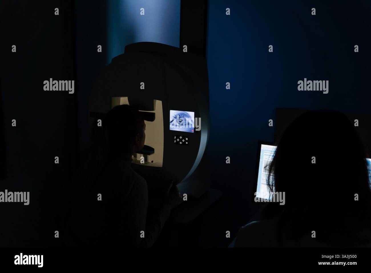 Perimetry visual field test for measure all areas of eyesight ...