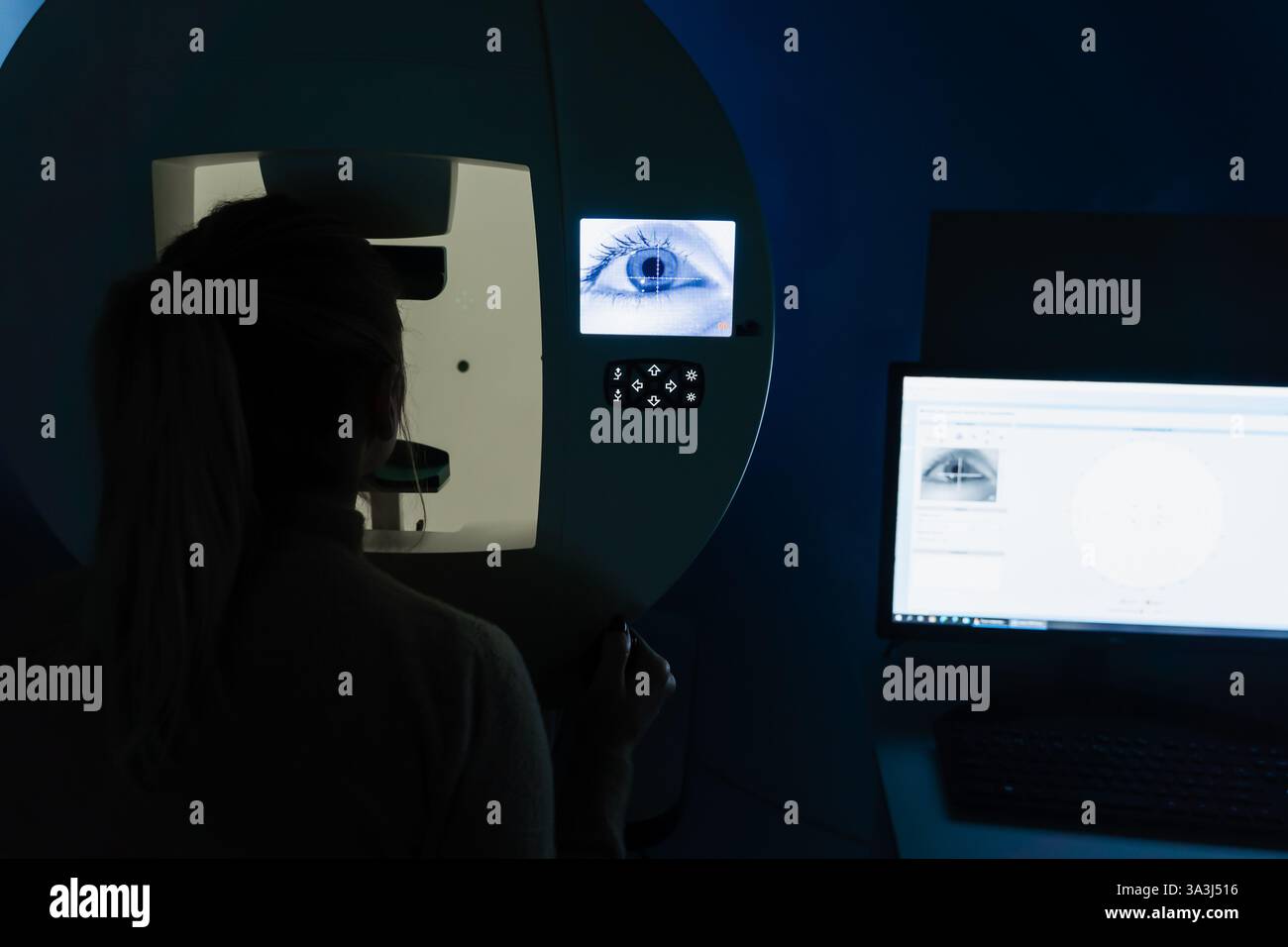 Perimetry visual field test for measure all areas of eyesight ...