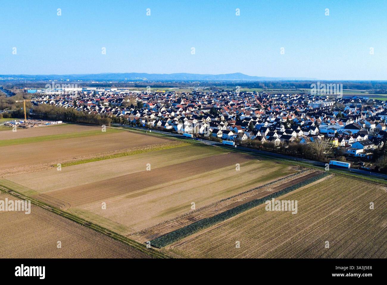 Blick auf Büttelborn - Büttelborn 16.03.2025: Büttelborn *** View of ...
