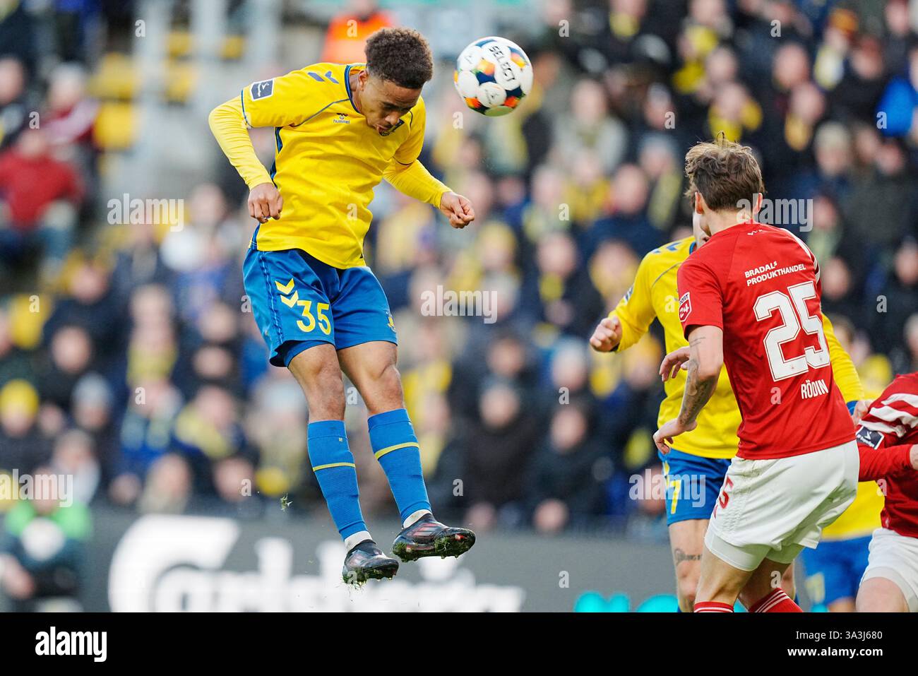 Broendby, Denmark. 16th Mar, 2025. Superligakampen mellem Broendby IF ...