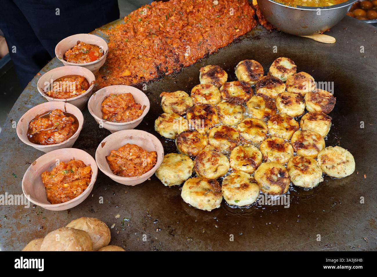 Street food in Varanasi, Uttar Pradesh, India Stock Photo - Alamy