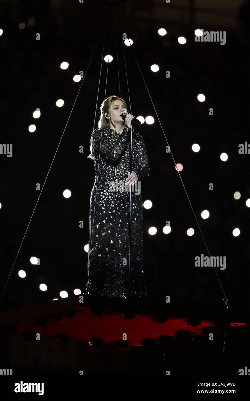 French singer Louane reveals the song she will sing during Eurovision ...