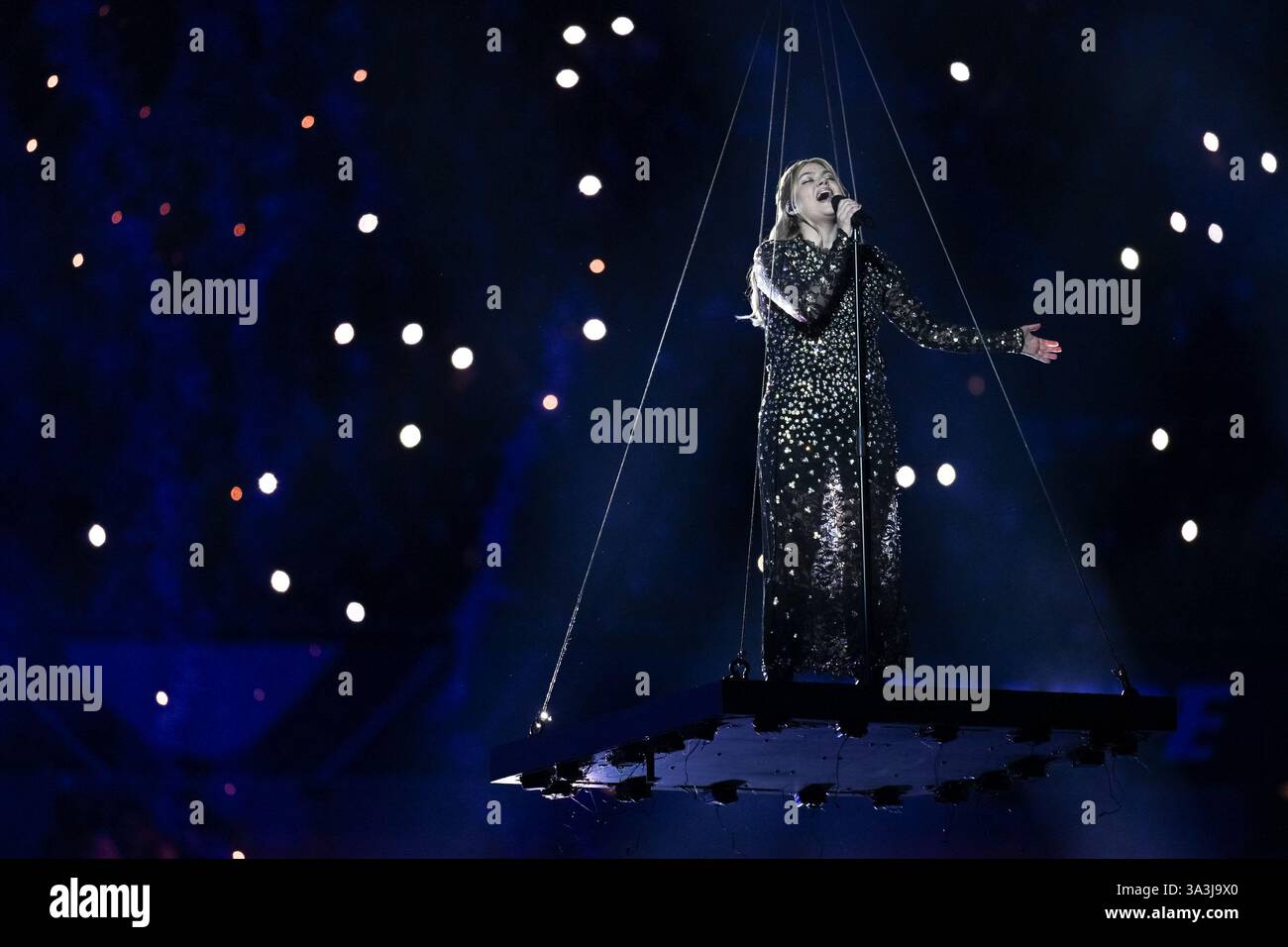 French singer Louane reveals the song she will sing during Eurovision ...