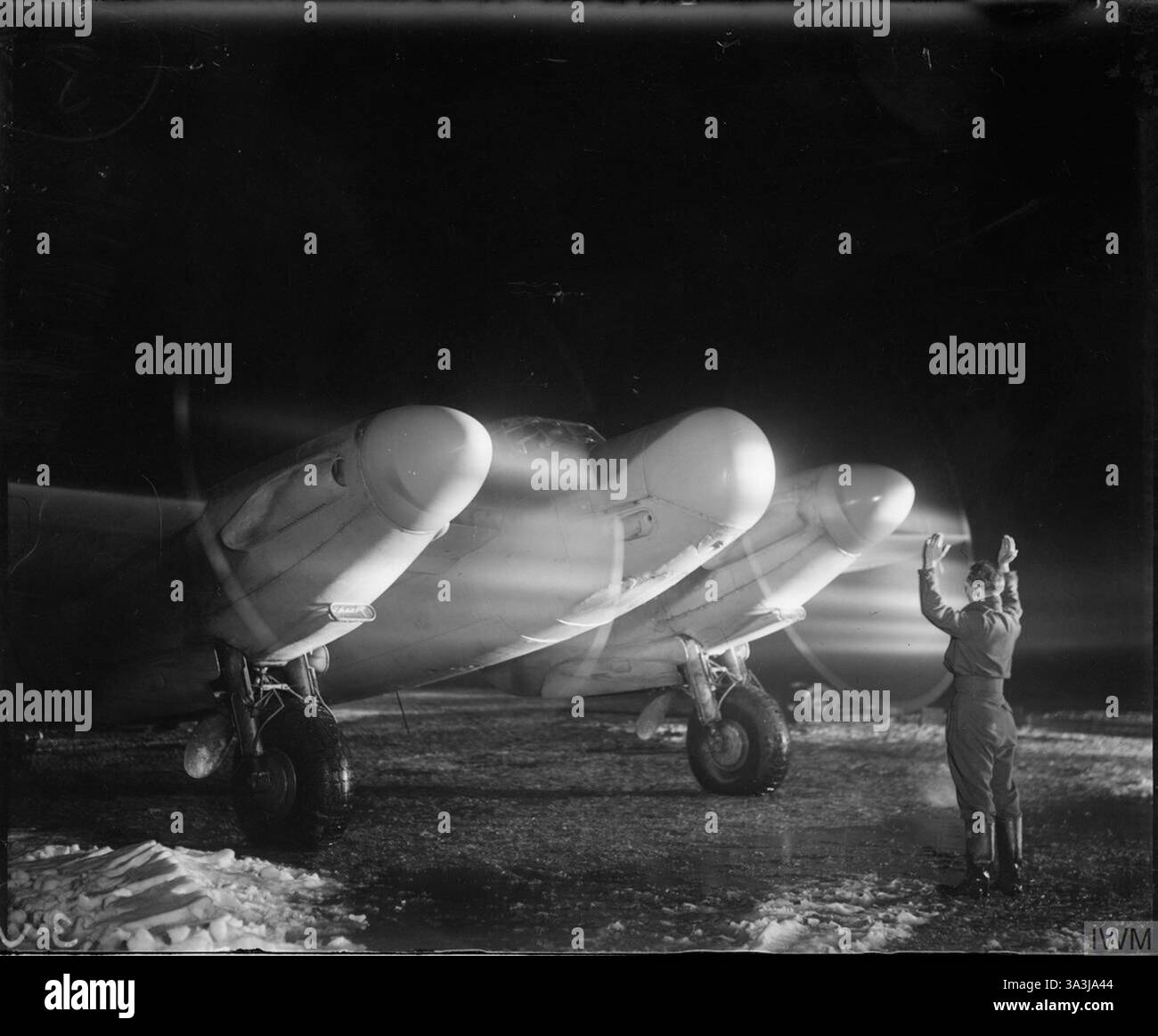 WWII British aircraft - The de Havilland DH.98 Mosquito is a British ...