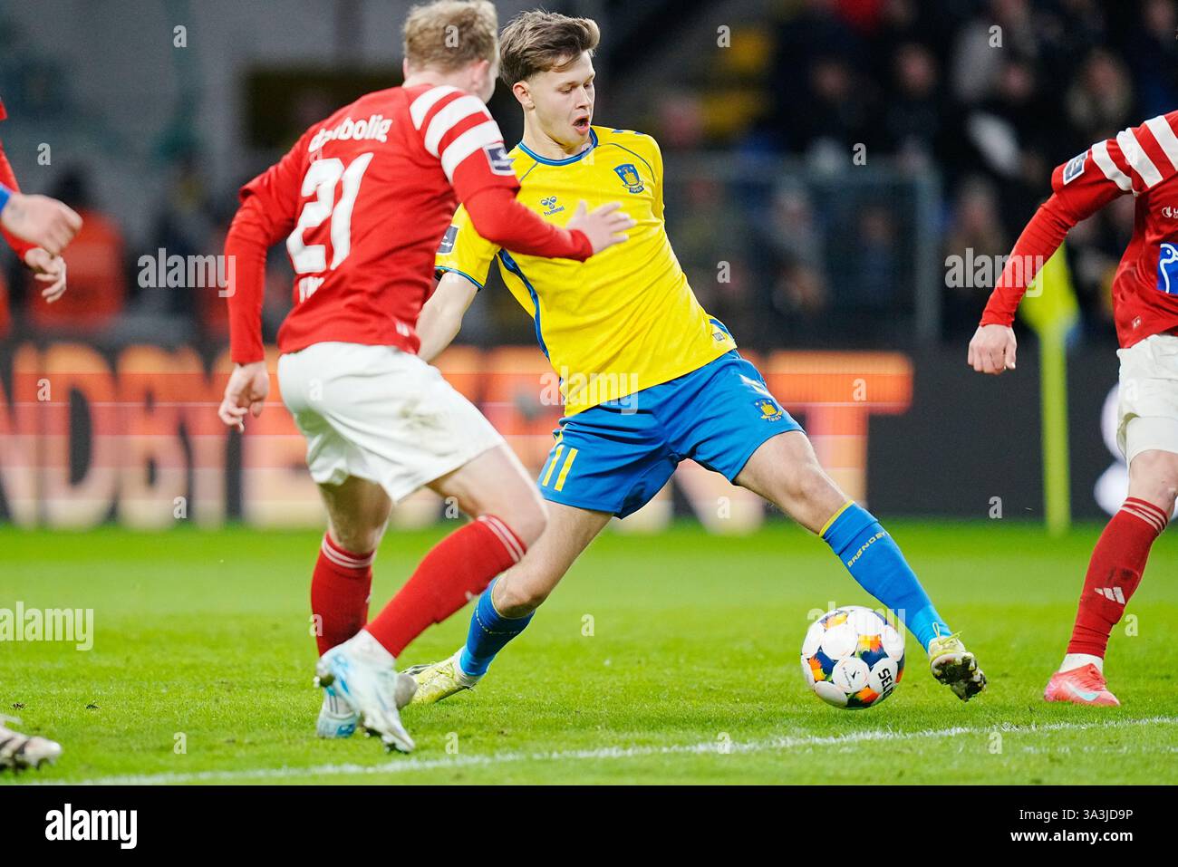 Broendby, Denmark. 16th Mar, 2025. Superligakampen mellem Broendby IF ...