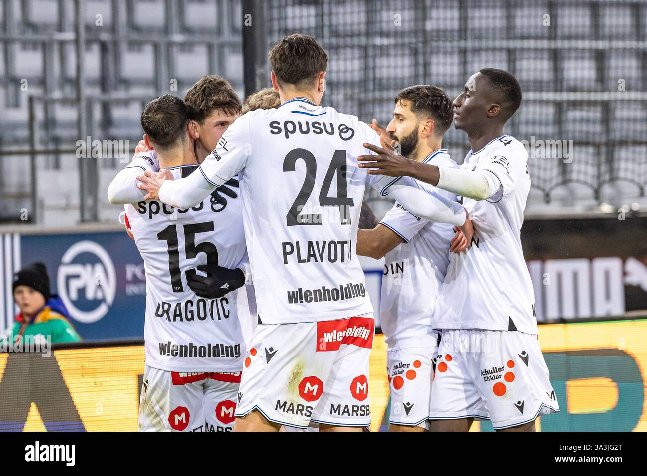 ABD0128 20250316 - INNSBRUCK - ÖSTERREICH: FK Austria Wien feiert das 0 ...
