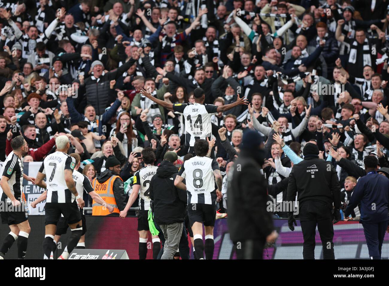 London, UK. 16th Mar, 2025. Alexander Isak of Newcastle United ...