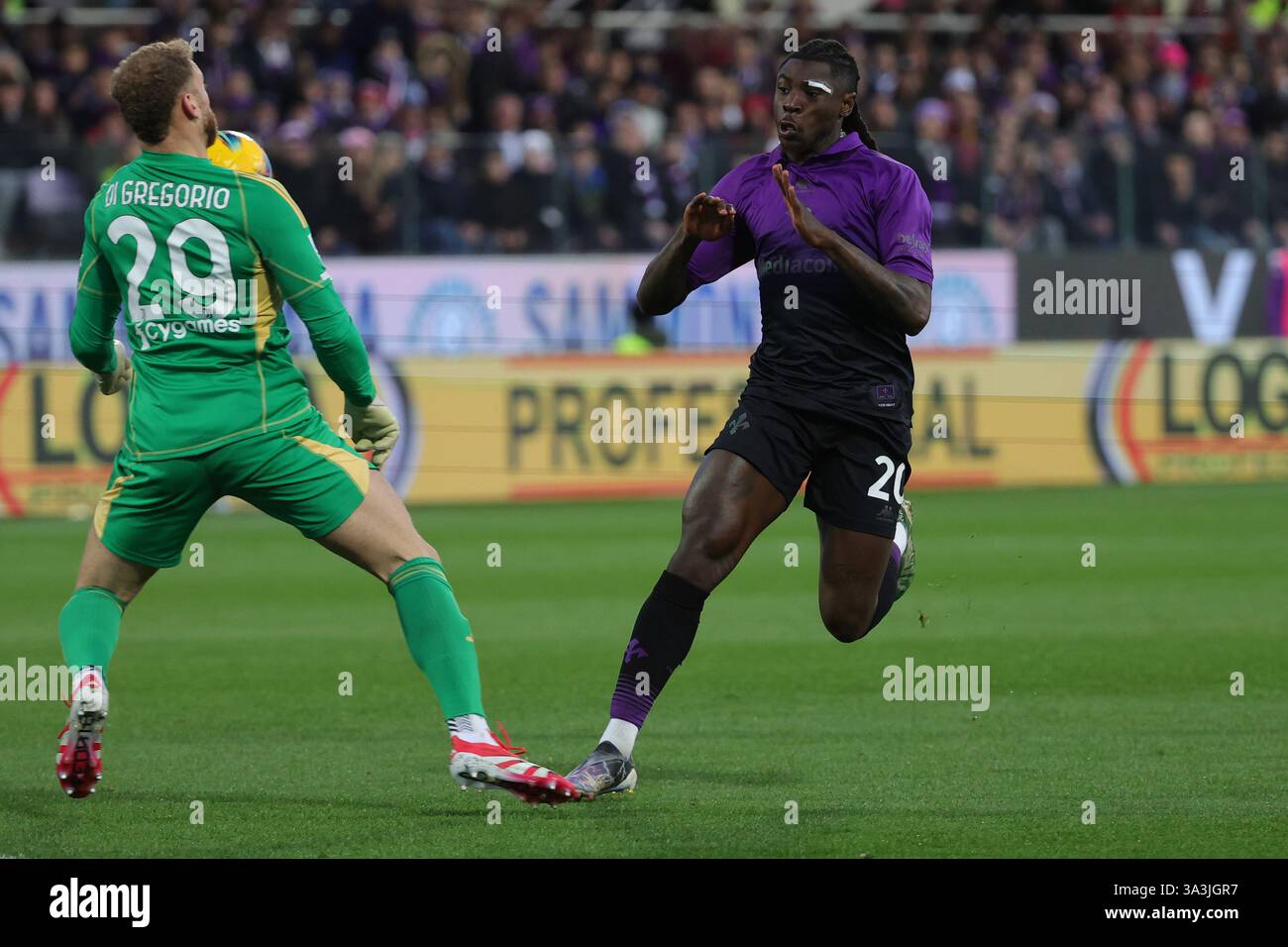 Artemio Franchi Stadium, Florence, Italy. 16th Mar, 2025. Italian Serie ...