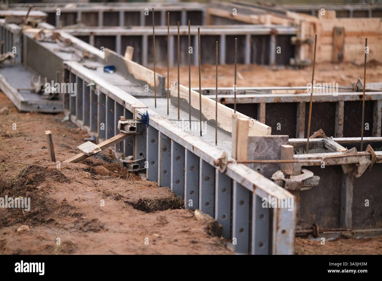Construction of pile-grillage foundation. Monolithic foundation with ...
