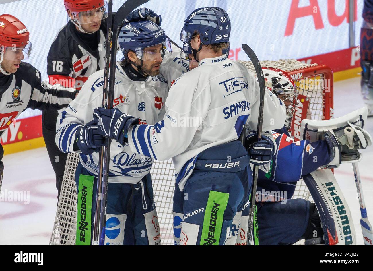 Berlin, Germany. 16th Mar, 2025. Ice Hockey: DEL, Eisbären Berlin ...