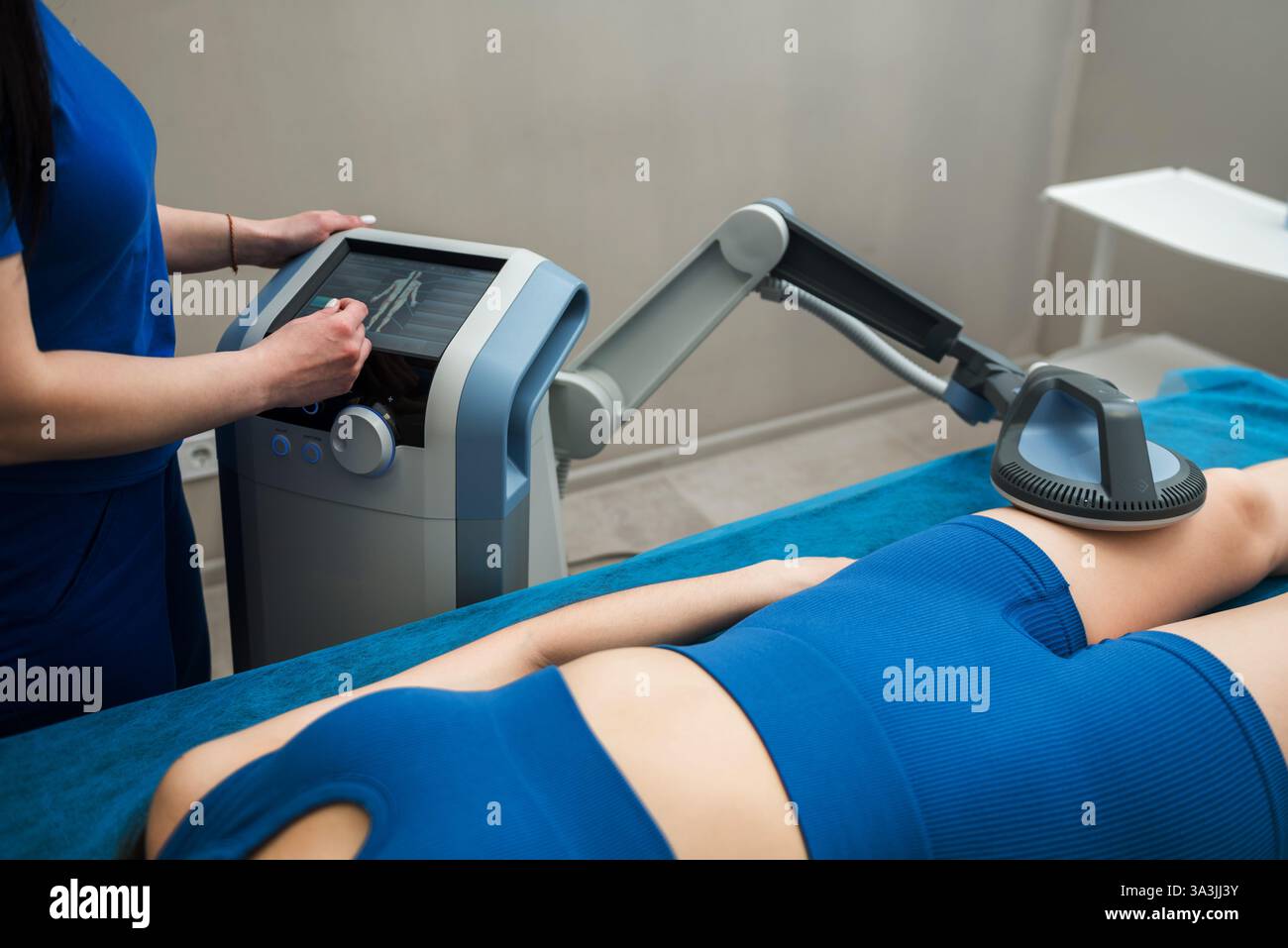 Super inductive system for leg physiotherapy. Using SIS to help with ...