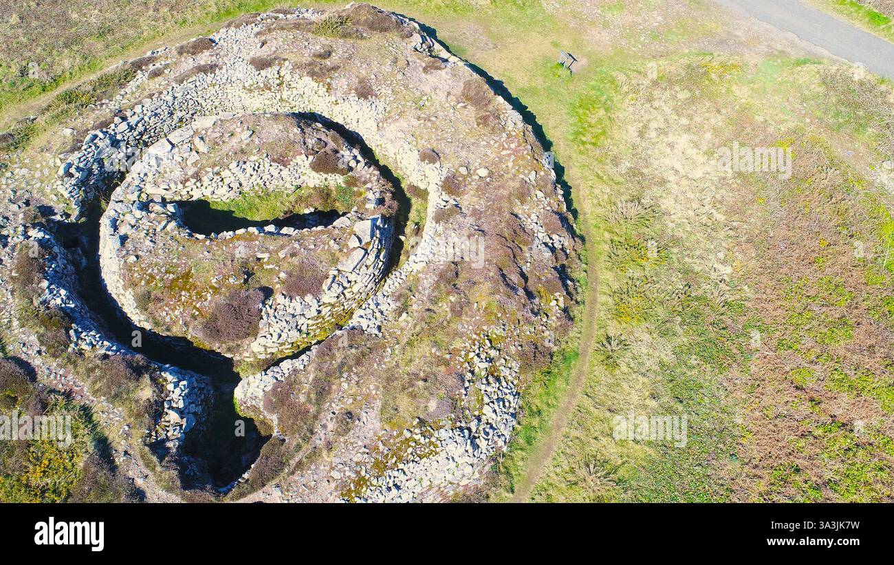 Aerial view of Ballowall barrow chambered cairn or tomb. AKA Carn Gluze ...