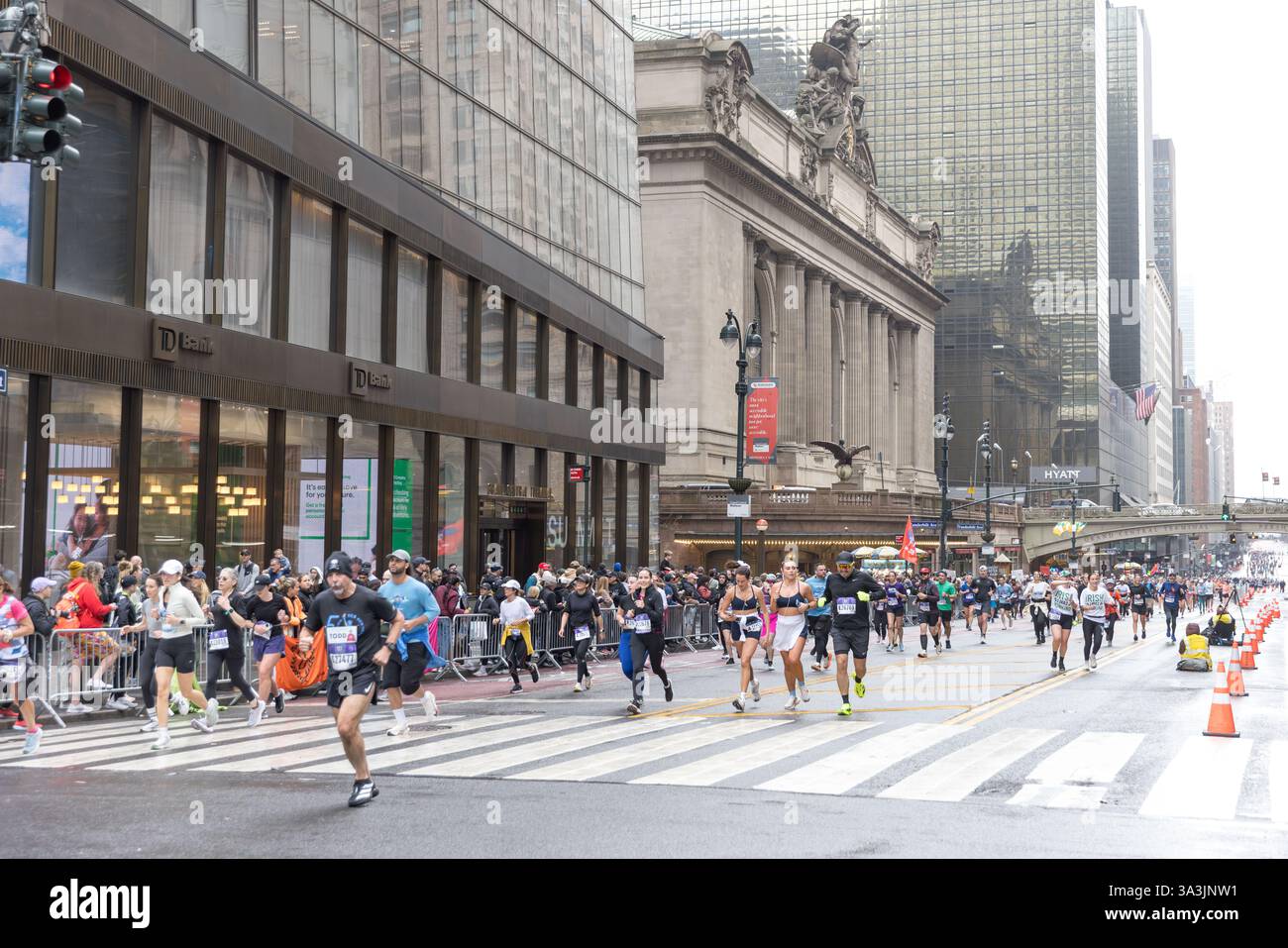 New York, United Of States. 16th Mar, 2025. Runners take part in the ...
