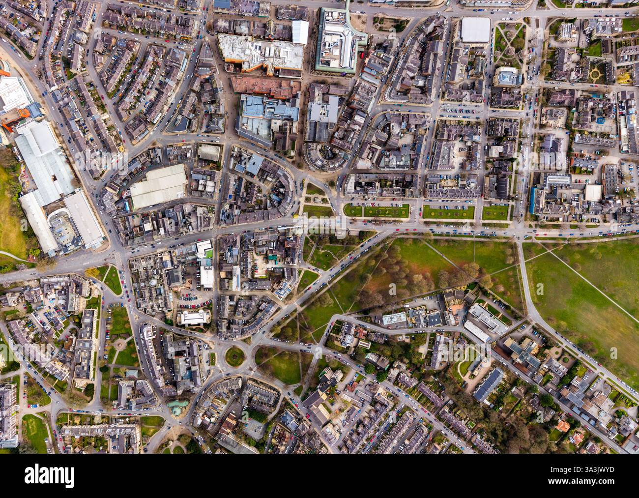 English town centre harrogate hi-res stock photography and images - Alamy