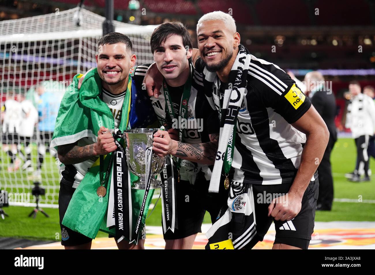 Newcastle United's Bruno Guimaraes (left), Sandro Tonali and Joelinton ...