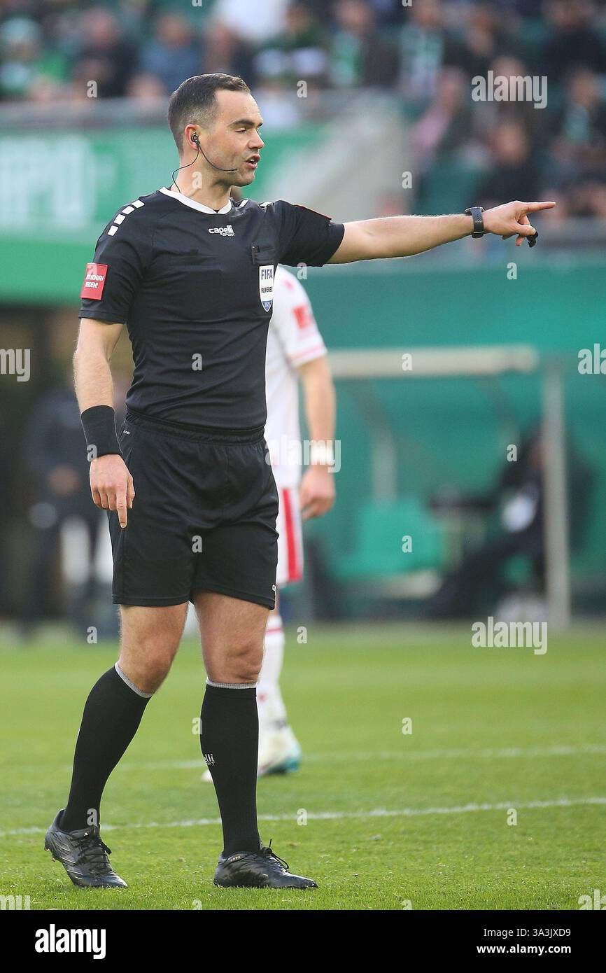 VIENNA, AUSTRIA - MARCH 16: Refereee Stefan Ebner during the Admiral ...