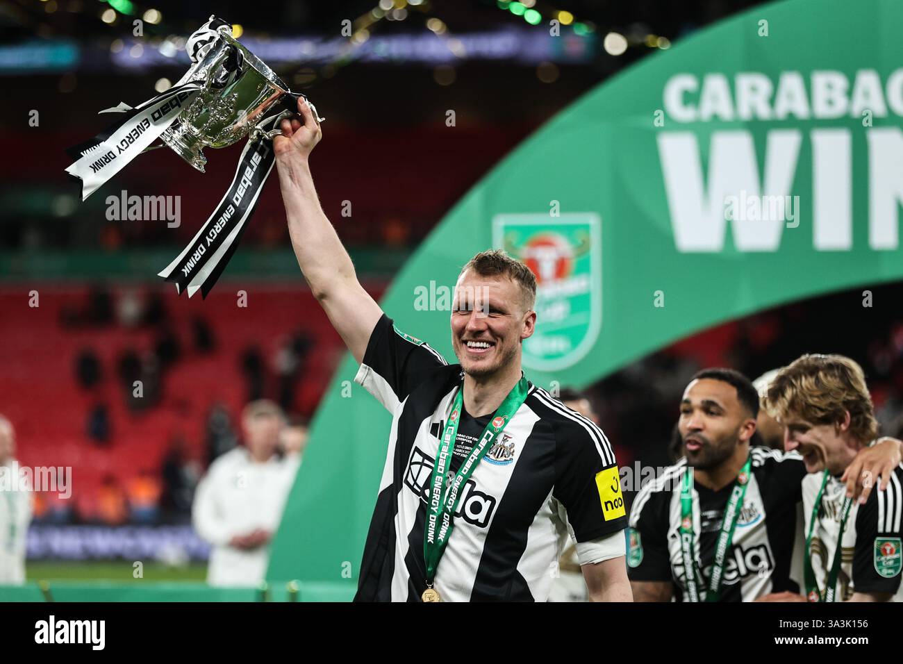 London, UK. 16th Mar, 2025. Dan Burn of Newcastle United lifst the ...