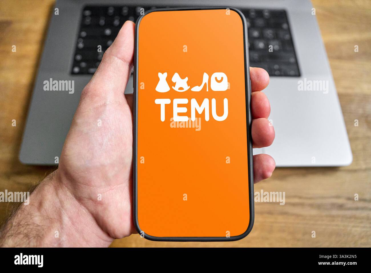Temu logo hi-res stock photography and images - Alamy