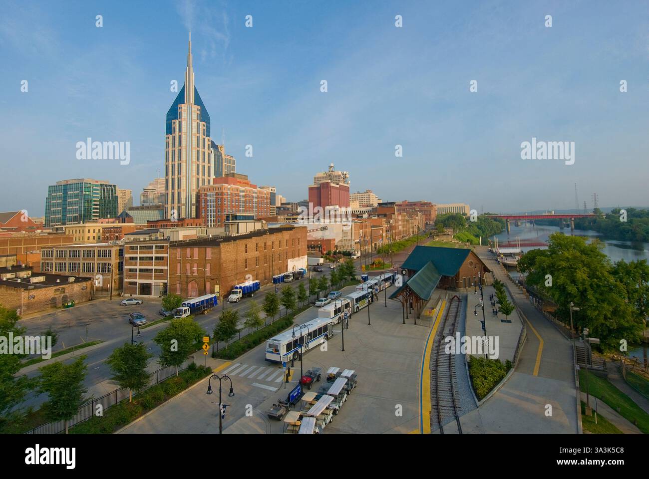 towering over city center is the AT&T building, the tallest in the ...