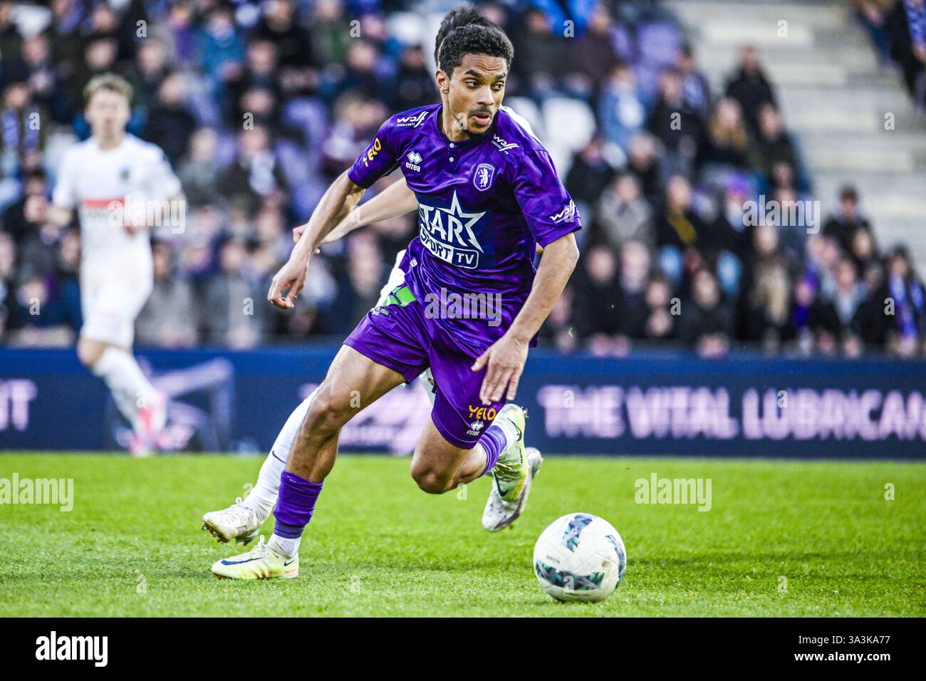 Beerschot's Colin Dagba pictured in action during a soccer game between ...
