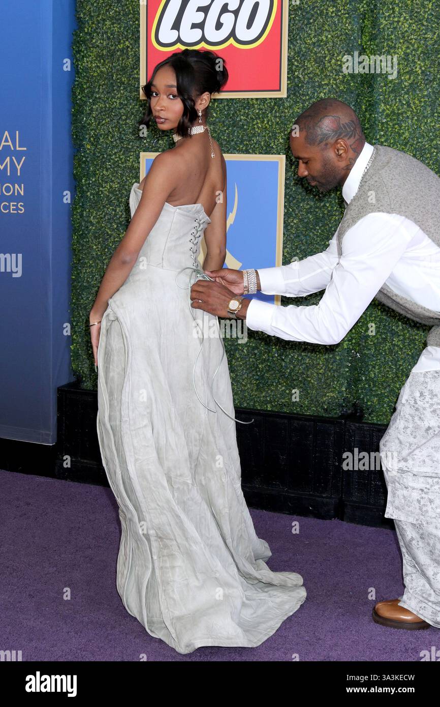 LOS ANGELES - MAR 15: Alaya High, Acie High at the 3rd Annual Children ...