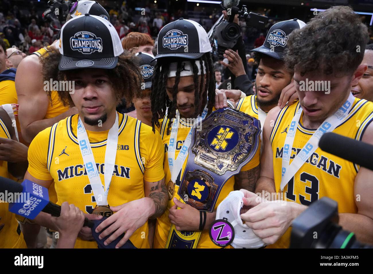 Michigan guard Tre Donaldson (3), Rubin Jones, Roddy Gayle Jr. and ...