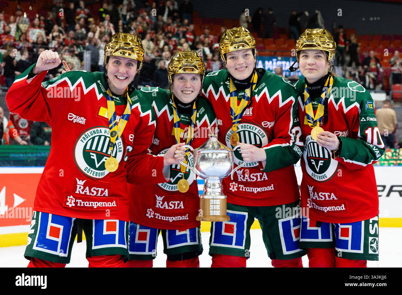 250316 Frölundas Hanna Olsson, Felicia Wikner-Zienkiewicz, Linnéa ...