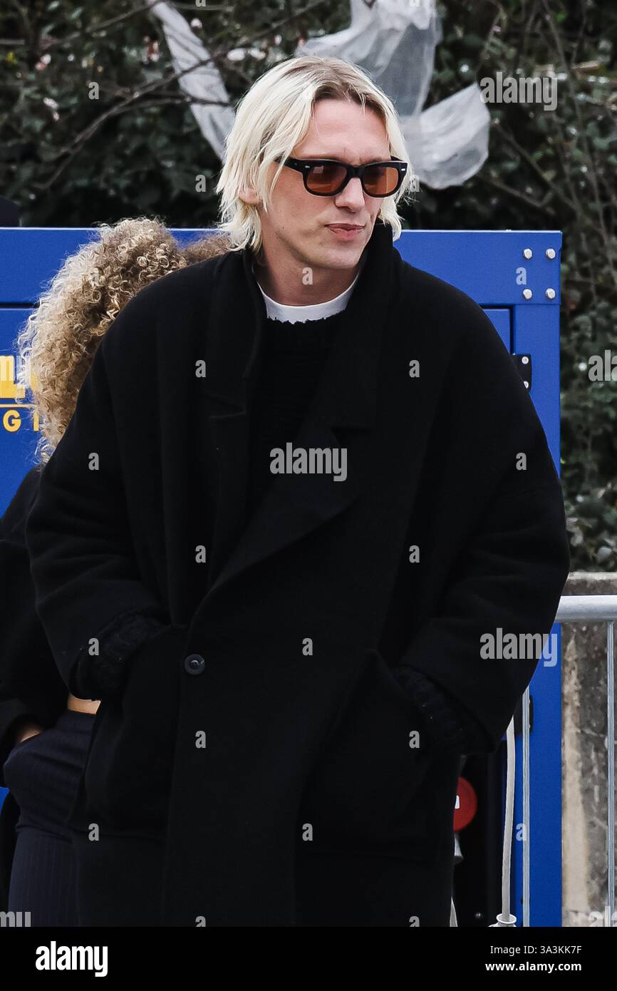 Milan, Italy. 16th Mar, 2025. Grass, Celebrity Sightings - Jamie ...