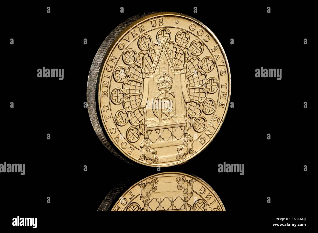 First one pound coin to feature King Charles III & the last round pound ...