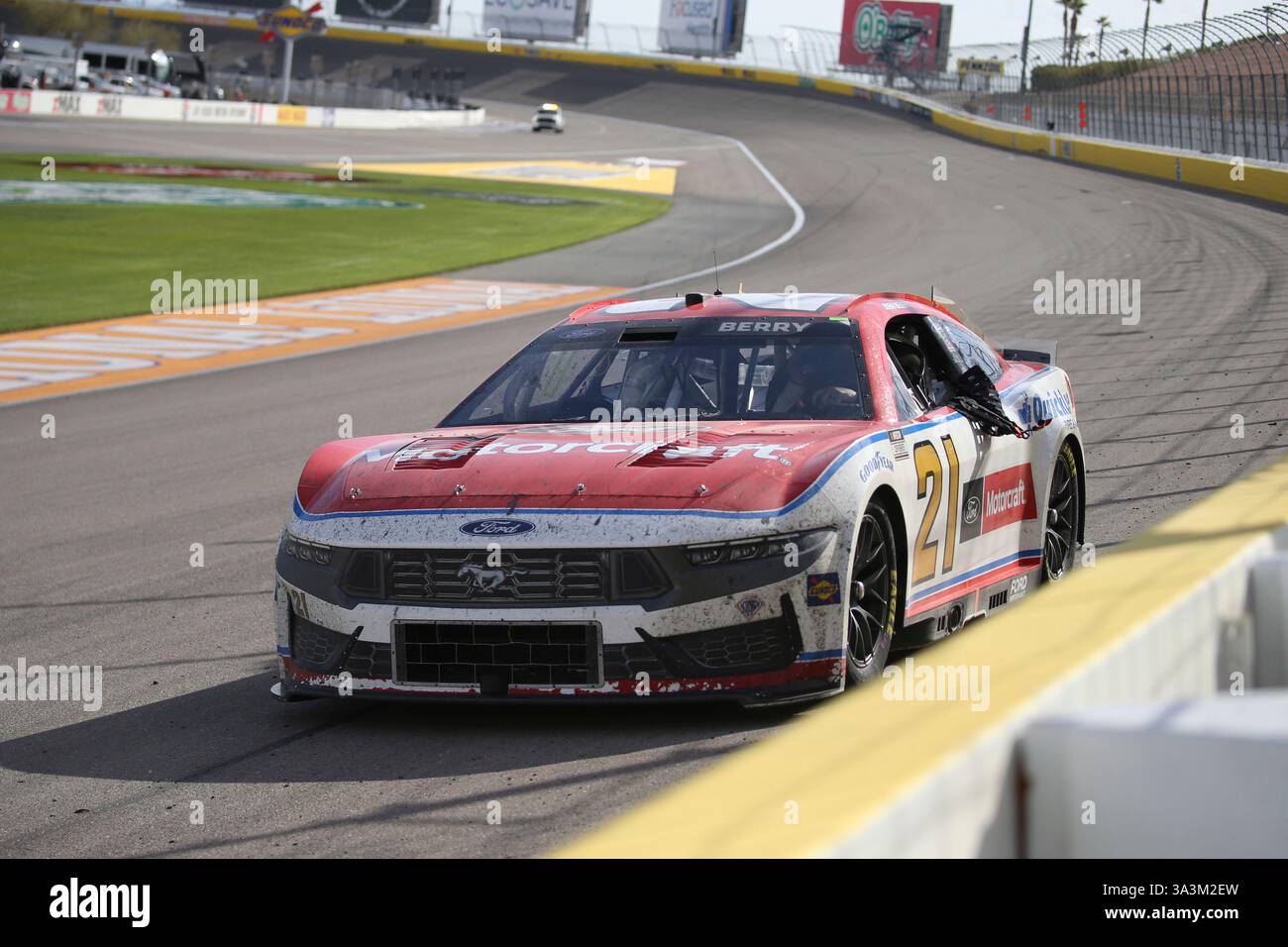 LAS VEGAS, NV - MARCH 16: Josh Berry (#21 Wood Brothers Racing ...