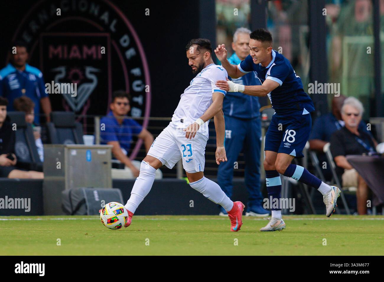 FORT LAUDERDALE, FL - MARCH 16: Jorge Rodas #23 of Honduras and Aaron ...