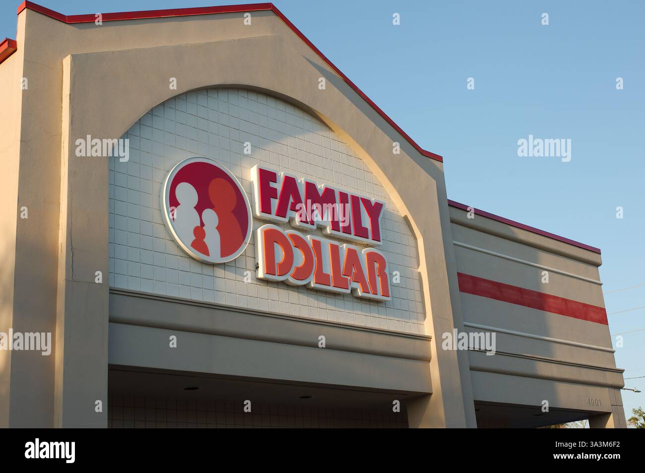 Editorial Use Only March 15, 2025. St. Petersburg, FL, USA, Family Dollar Store sign. Late ...