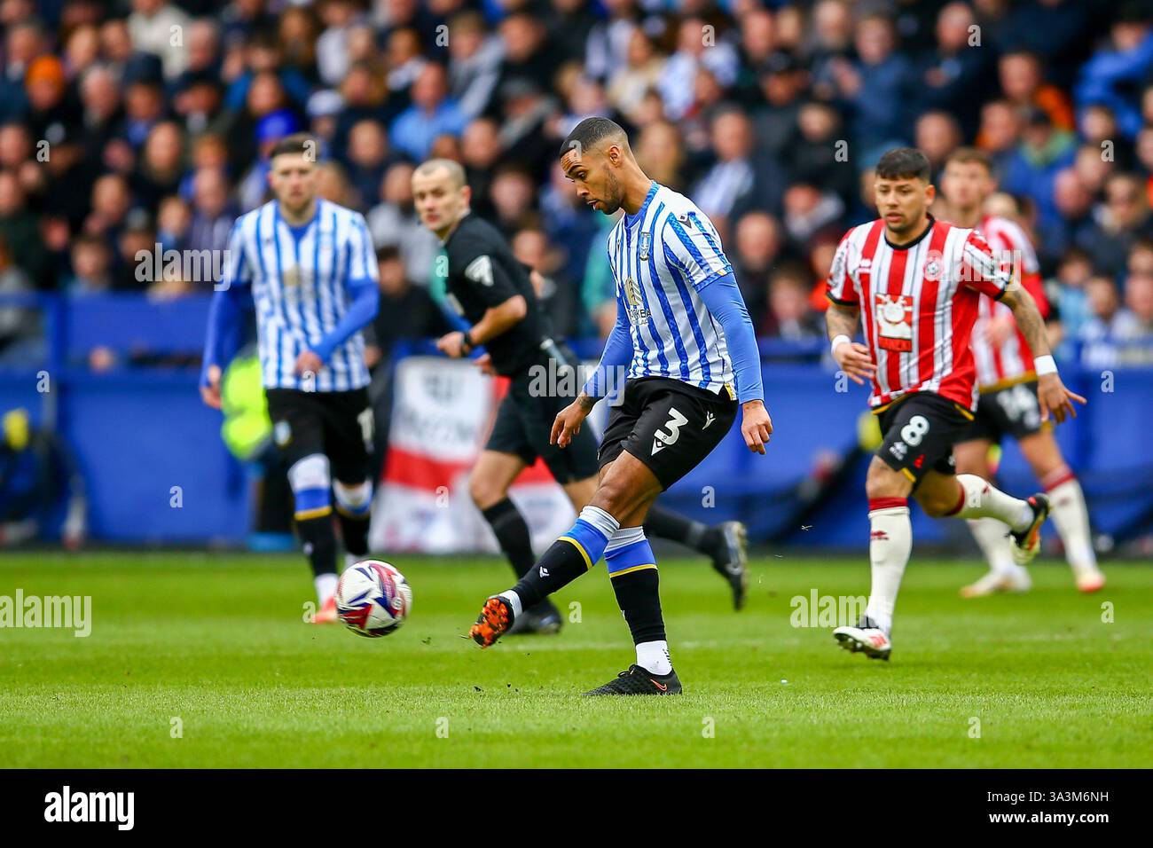 Hillsborough Stadium, Sheffield, England - 16th March 2025 Max Lowe (3 ...