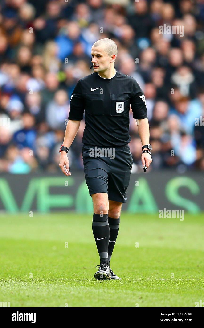 Hillsborough Stadium, Sheffield, England - 16th March 2025 Referee ...