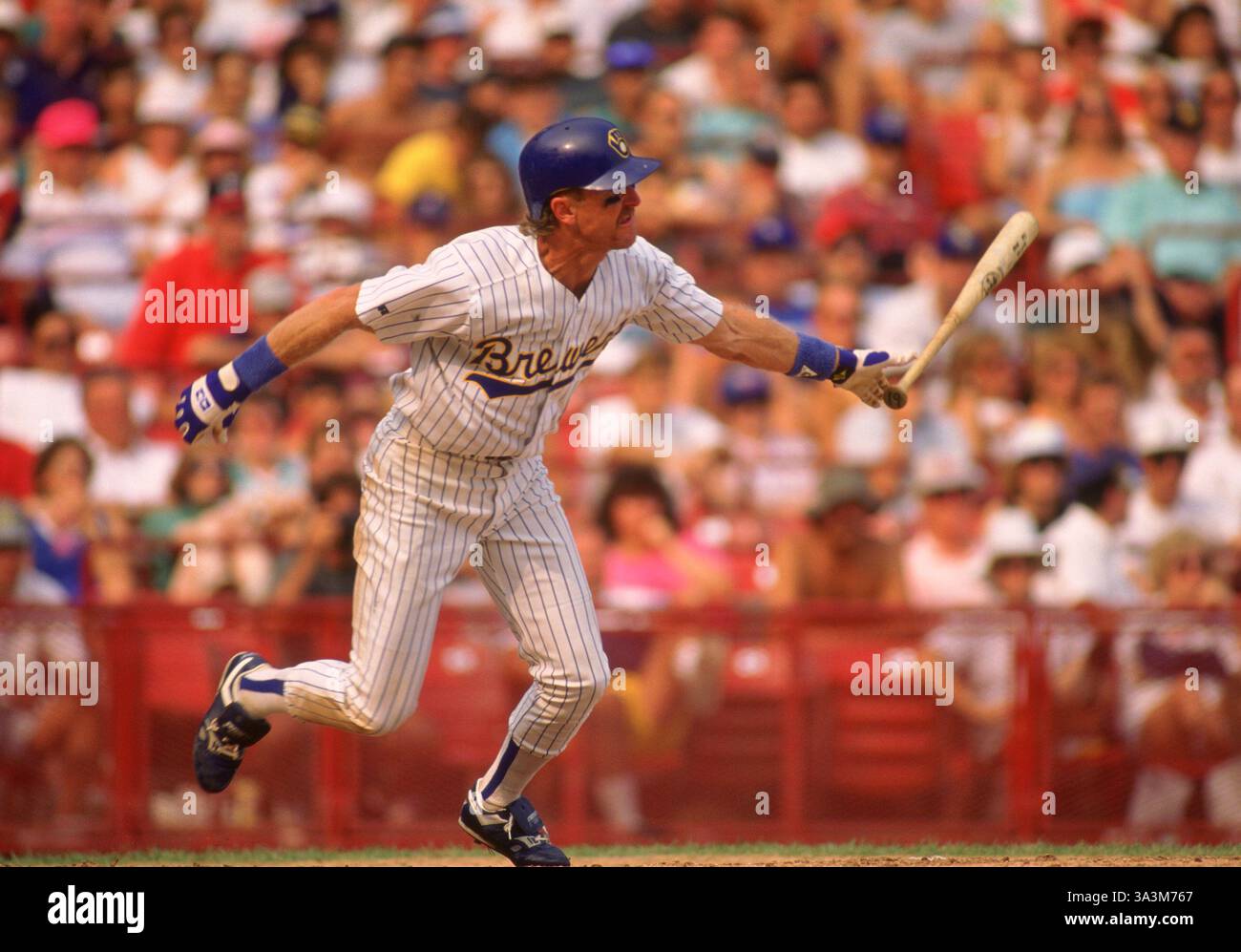 Milwaukee Brewers star Robin Yount is shown at bat at the end of career ...