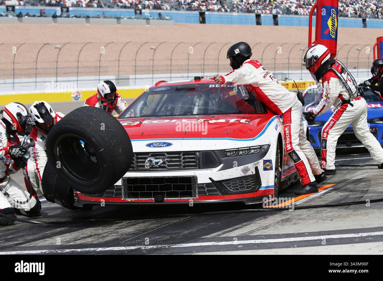 LAS VEGAS, NV - MARCH 16: Josh Berry (#21 Wood Brothers Racing ...