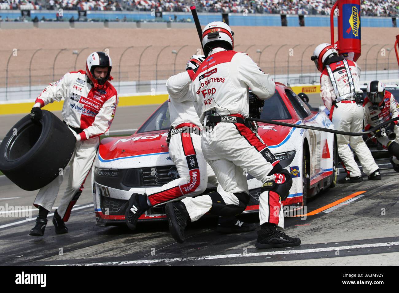 LAS VEGAS, NV - MARCH 16: Josh Berry (#21 Wood Brothers Racing ...